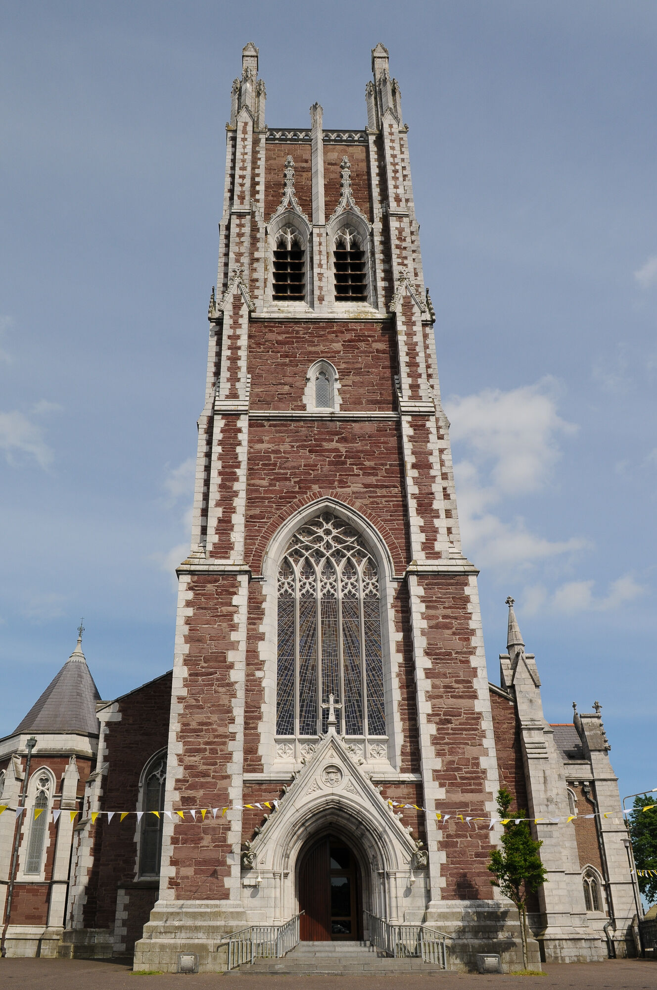 Priests and people from across the diocese join bishop at Holy Thursday ...